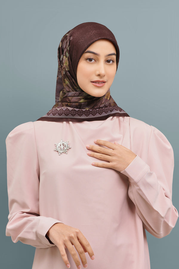 Scarves Tagged "Printed scarves" Page 6 - Nada Puspita